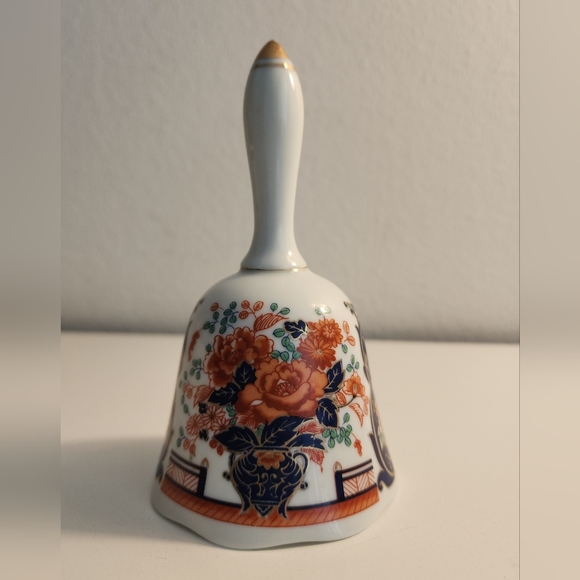 Accents | Vintage White Porcelain Bell Flowers Gold Trim Made In Japan ...